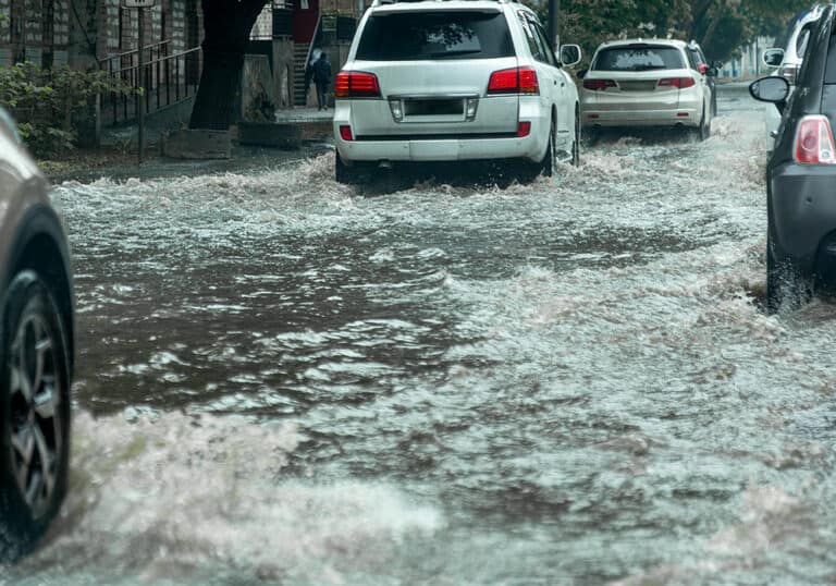 How To Drive Through A Flood Safely - 4 Steps - Arnel Service Centre